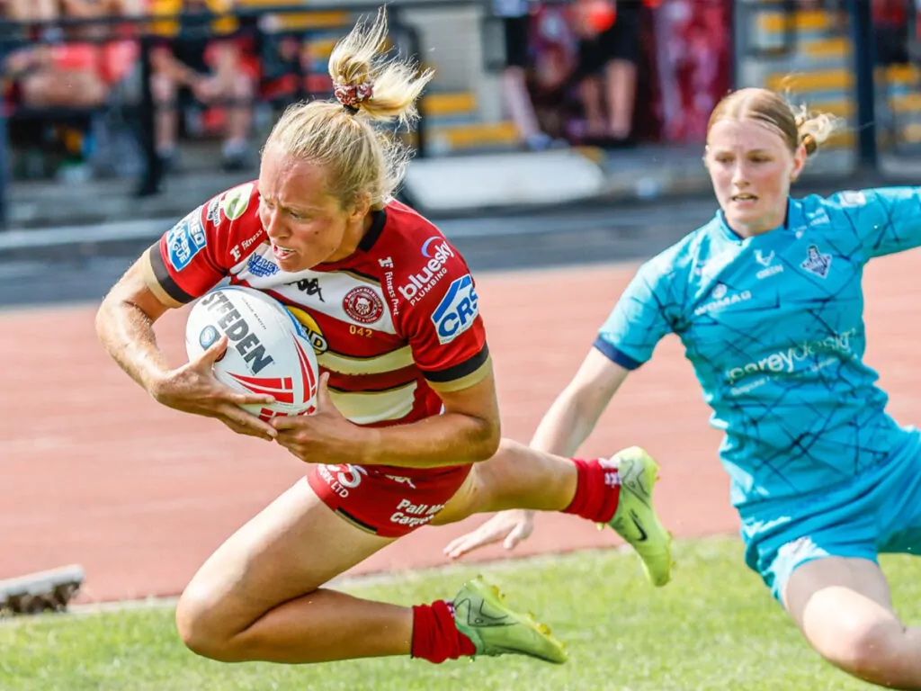 Women beat Huddersfield - Wigan Warriors